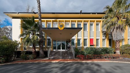 German Embassy Canberra - Federal Foreign Office